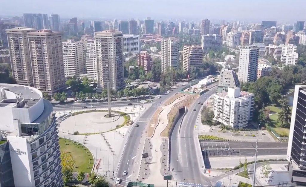 Autopista subterránea en dos niveles en Santiago de Chile ...
