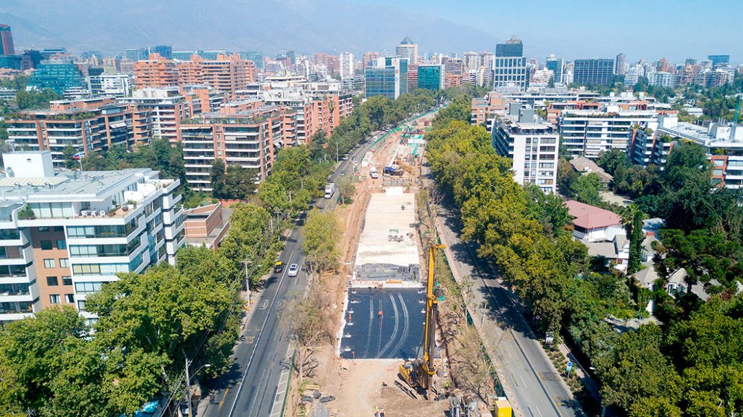 Autopista subterránea en dos niveles en Santiago de Chile ...